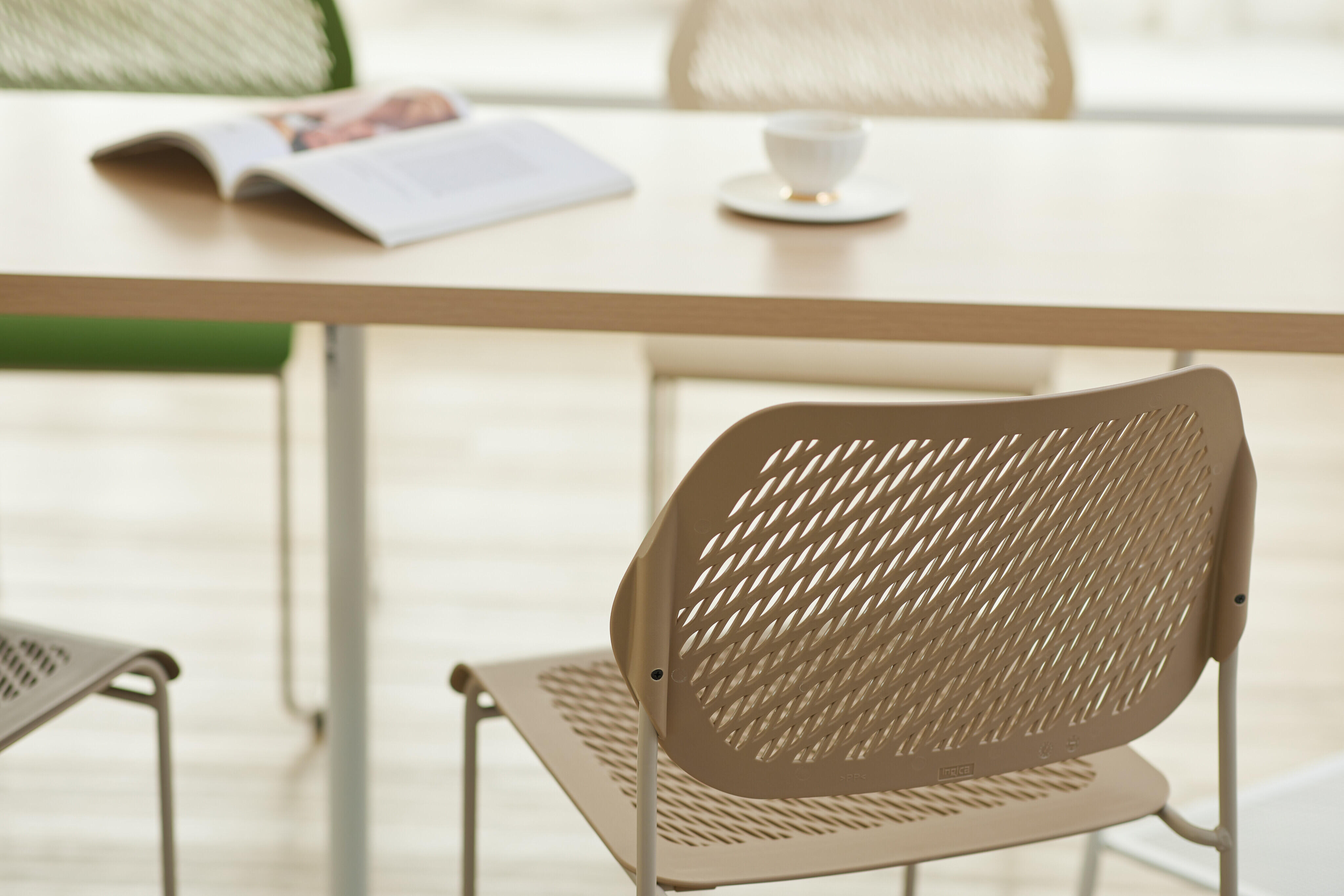 Airy Stacking Chair (LTS-210ZR)